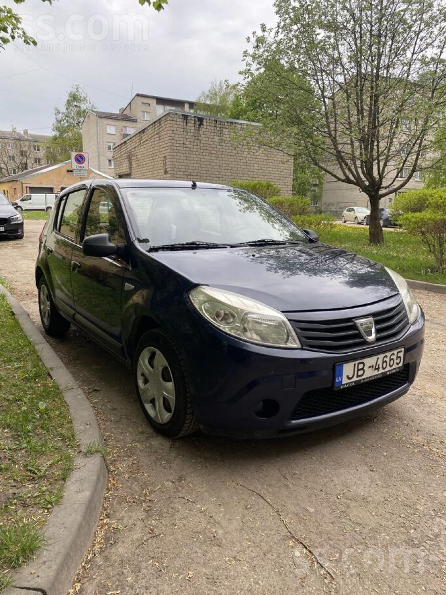 Blue Dacia Sandero 2012 in Jelgava, with an engine capacity of 1.20 L and mileage of 280 thousand km for 1200 €, photo 3 on AUTOMOTO.COM.LV