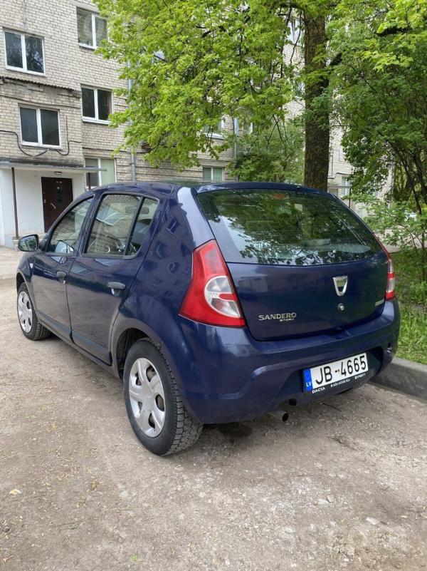 Zils Dacia Sandero 2012 Jelgava, ar dzinēja tilpumu 1.20 L un nobraukumu 280 tūkst. km par 1200 €, foto 3 vietnē AUTOMOTO.COM.LV