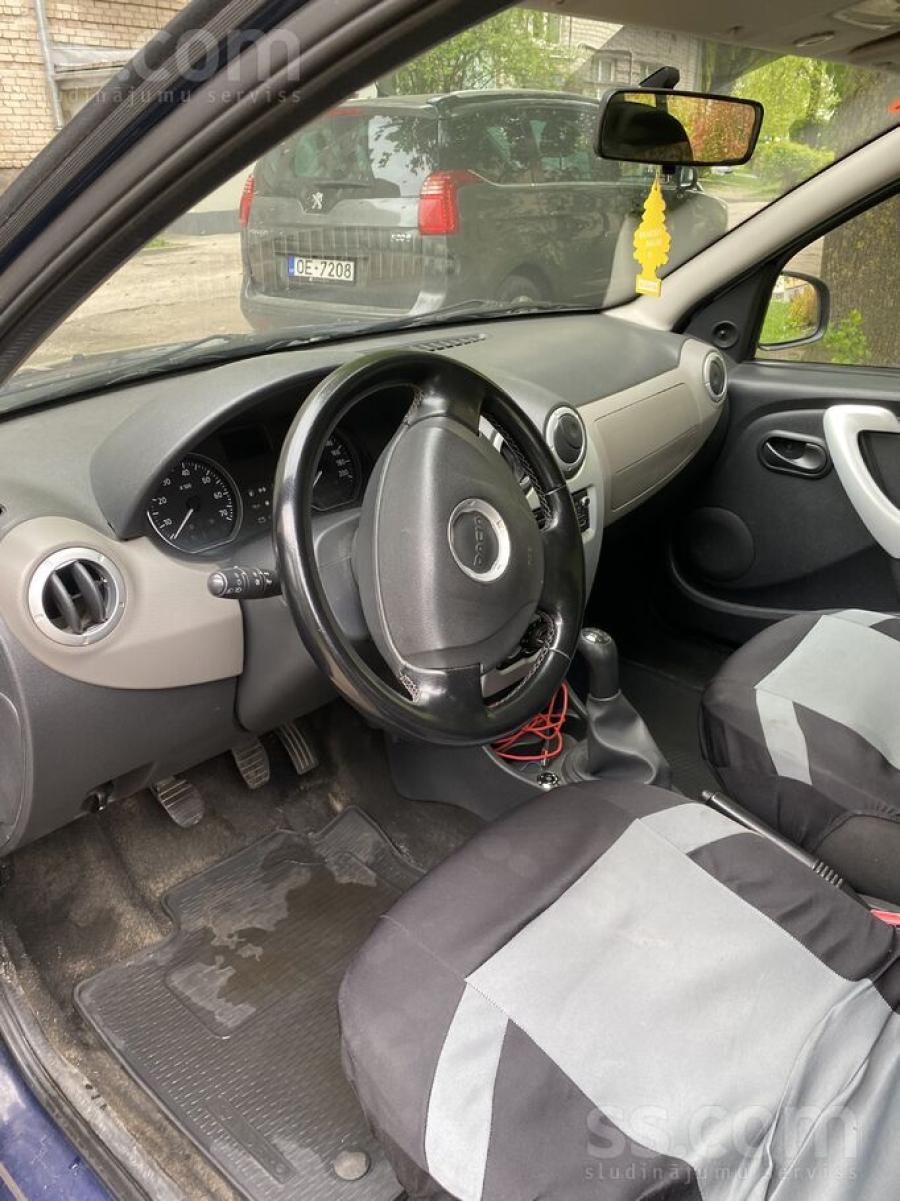 Blue Dacia Sandero 2012 in Jelgava, with an engine capacity of 1.20 L and mileage of 280 thousand km for 1200 €, photo 6 on AUTOMOTO.COM.LV