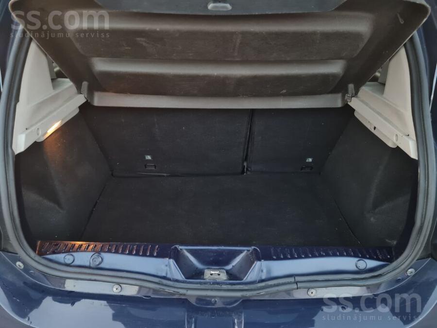 Zils Dacia Sandero 2013 Ogre, ar dzinēja tilpumu 1.20 L un nobraukumu 0 tūkst. km par 2990 €, foto 22 vietnē AUTOMOTO.COM.LV
