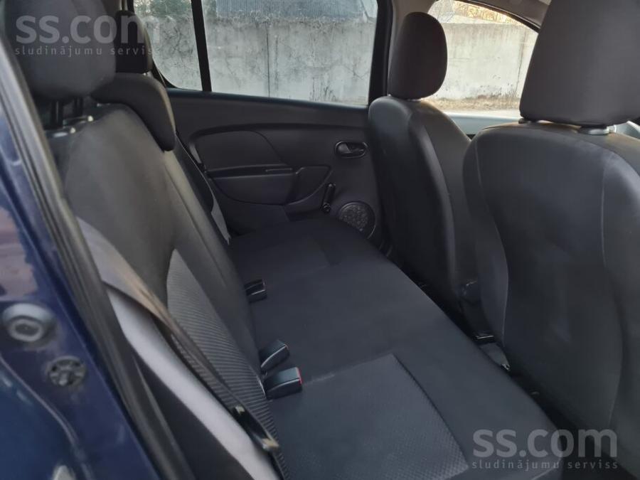 Zils Dacia Sandero 2013 Ogre, ar dzinēja tilpumu 1.20 L un nobraukumu 0 tūkst. km par 2990 €, foto 23 vietnē AUTOMOTO.COM.LV