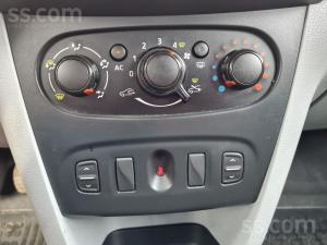 Zils Dacia Sandero 2013 Ogre, ar dzinēja tilpumu 1.20 L un nobraukumu 0 tūkst. km par 2990 €, foto 7 vietnē AUTOMOTO.COM.LV
