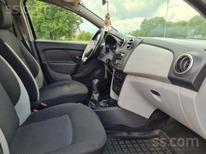 Zils Dacia Sandero 2013 Ogre, ar dzinēja tilpumu 1.20 L un nobraukumu 0 tūkst. km par 2990 €, foto 11 vietnē AUTOMOTO.COM.LV