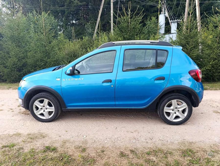 Zils Dacia Sandero 2014 Marijampole, ar dzinēja tilpumu 0.90 L un nobraukumu 141 tūkst. km par 2250 €, foto 3 vietnē AUTOMOTO.COM.LV