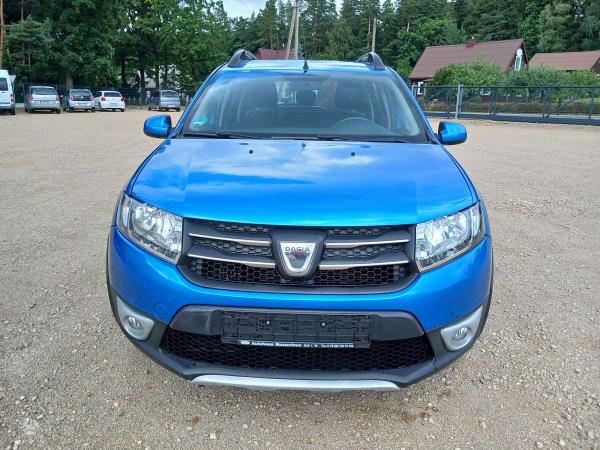 Blue Dacia Sandero 2015 in Kelme, with an engine capacity of 0.90 L and mileage of 130 thousand km for 5000 €, photo 5 on AUTOMOTO.COM.LV
