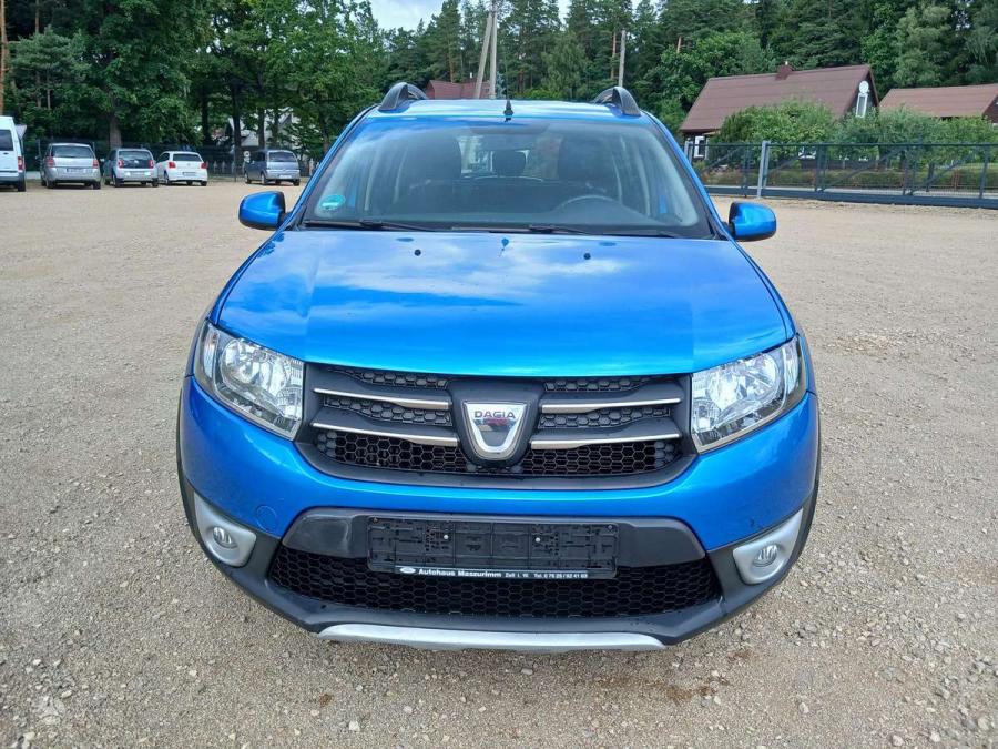 Blue Dacia Sandero 2015 in Kelme, with an engine capacity of 0.90 L and mileage of 130 thousand km for 5000 €, photo 6 on AUTOMOTO.COM.LV