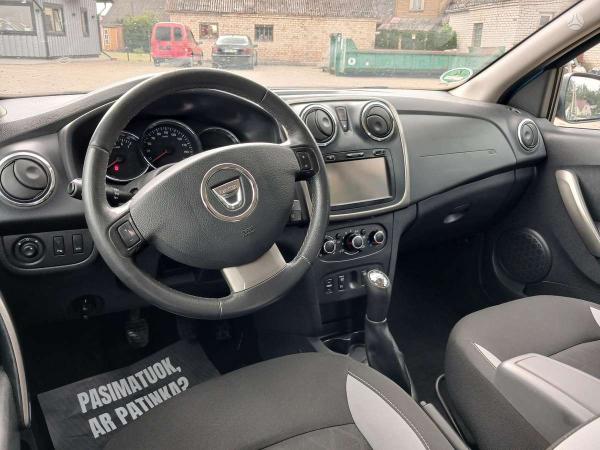 Blue Dacia Sandero 2015 in Kelme, with an engine capacity of 0.90 L and mileage of 130 thousand km for 5000 €, photo 8 on AUTOMOTO.COM.LV