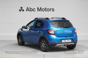 Zils Dacia Sandero 2015 Tallina, ar dzinēja tilpumu 0.90 L un nobraukumu 153 tūkst. km par 4490 €, foto 7 vietnē AUTOMOTO.COM.LV