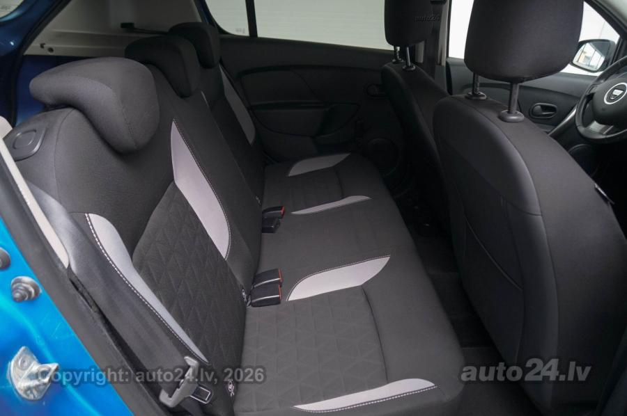 Zils Dacia Sandero 2015 Tallina, ar dzinēja tilpumu 0.90 L un nobraukumu 153 tūkst. km par 4490 €, foto 13 vietnē AUTOMOTO.COM.LV