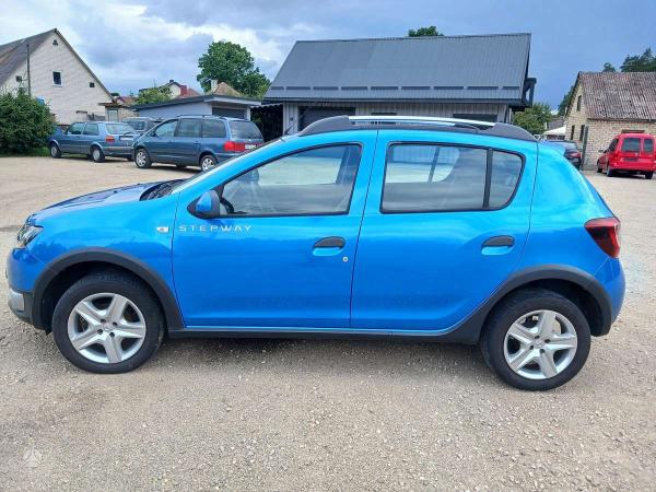Zils Dacia Sandero 2015 Kelmė, ar dzinēja tilpumu 0.90 L un nobraukumu 130 tūkst. km par 4700 €, foto 8 vietnē AUTOMOTO.COM.LV
