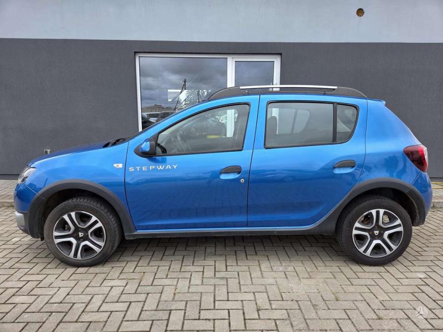 Zils Dacia Sandero 2015 Tauragė, ar dzinēja tilpumu 1.50 L un nobraukumu 292 tūkst. km par 3950 €, foto 6 vietnē AUTOMOTO.COM.LV