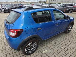 Zils Dacia Sandero 2015 Tauragė, ar dzinēja tilpumu 1.50 L un nobraukumu 292 tūkst. km par 3950 €, foto 16 vietnē AUTOMOTO.COM.LV
