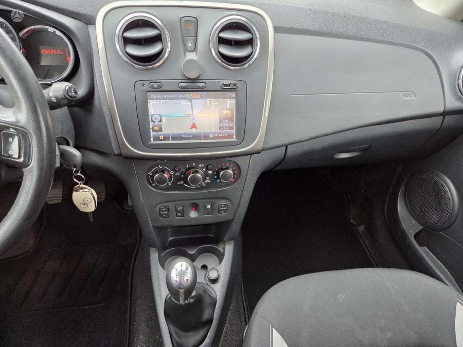 Zils Dacia Sandero 2015 Tauragė, ar dzinēja tilpumu 1.50 L un nobraukumu 292 tūkst. km par 3950 €, foto 26 vietnē AUTOMOTO.COM.LV