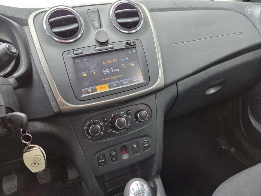 Zils Dacia Sandero 2015 Tauragė, ar dzinēja tilpumu 1.50 L un nobraukumu 292 tūkst. km par 3950 €, foto 28 vietnē AUTOMOTO.COM.LV