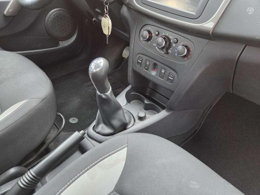 Zils Dacia Sandero 2015 Tauragė, ar dzinēja tilpumu 1.50 L un nobraukumu 292 tūkst. km par 3950 €, foto 30 vietnē AUTOMOTO.COM.LV