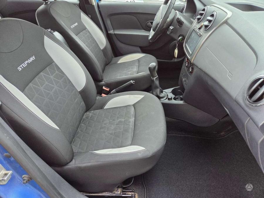 Zils Dacia Sandero 2015 Tauragė, ar dzinēja tilpumu 1.50 L un nobraukumu 292 tūkst. km par 3950 €, foto 34 vietnē AUTOMOTO.COM.LV