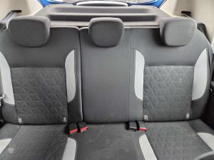 Zils Dacia Sandero 2015 Tauragė, ar dzinēja tilpumu 1.50 L un nobraukumu 292 tūkst. km par 3950 €, foto 38 vietnē AUTOMOTO.COM.LV
