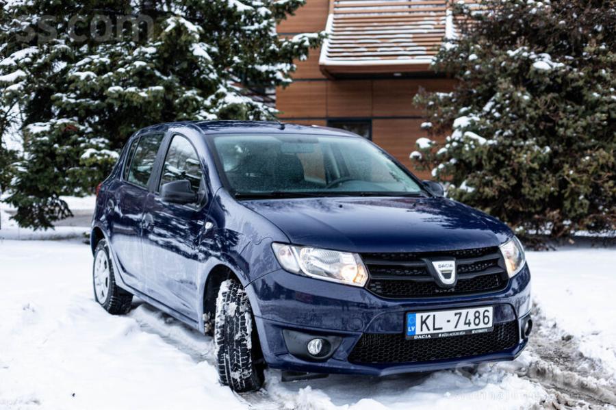 Zils Dacia Sandero 2016 Rīga, ar dzinēja tilpumu 1.50 L un nobraukumu 229 tūkst. km par 3990 €, foto 2 vietnē AUTOMOTO.COM.LV