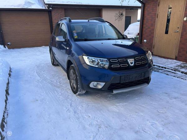 Zils Dacia Sandero 2017 Kelmė, ar dzinēja tilpumu 0.90 L un nobraukumu 200 tūkst. km par 1550 €, foto 1 vietnē AUTOMOTO.COM.LV