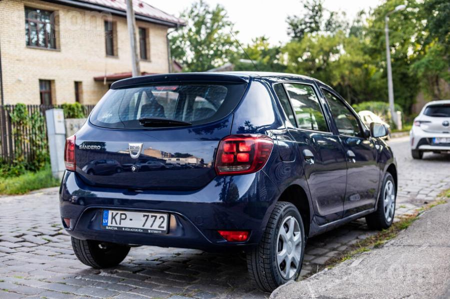 Zils Dacia Sandero 2017 Rīga, ar dzinēja tilpumu 1.50 L un nobraukumu 251 tūkst. km par 3990 €, foto 5 vietnē AUTOMOTO.COM.LV
