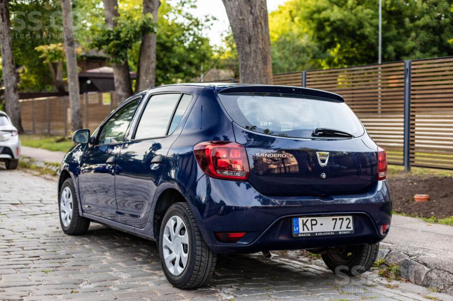 Zils Dacia Sandero 2017 Rīga, ar dzinēja tilpumu 1.50 L un nobraukumu 251 tūkst. km par 3990 €, foto 7 vietnē AUTOMOTO.COM.LV