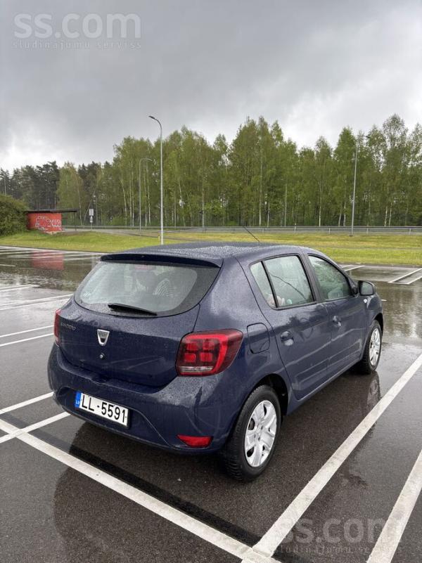 Blue Dacia Sandero 2018 in Riga, with an engine capacity of 1.50 L and mileage of 200 thousand km for 4500 €, photo 3 on AUTOMOTO.COM.LV