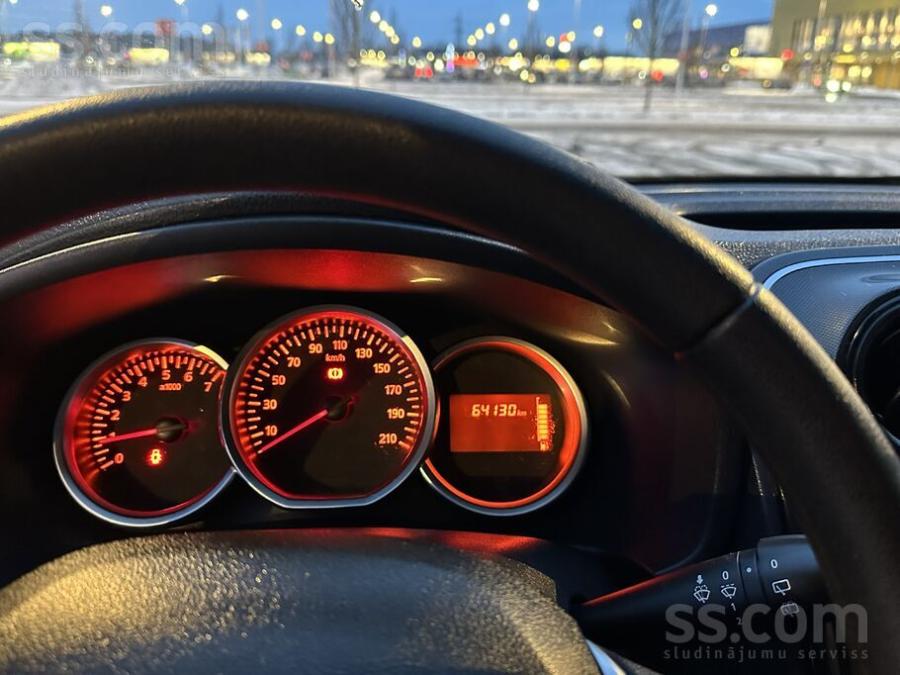Синий Дачия Сандеро 2018 в Рига, объемом двигателя 1.00 л и пробегом 64 тыс. км за 5200 €, фото 25 на AUTOMOTO.COM.LV
