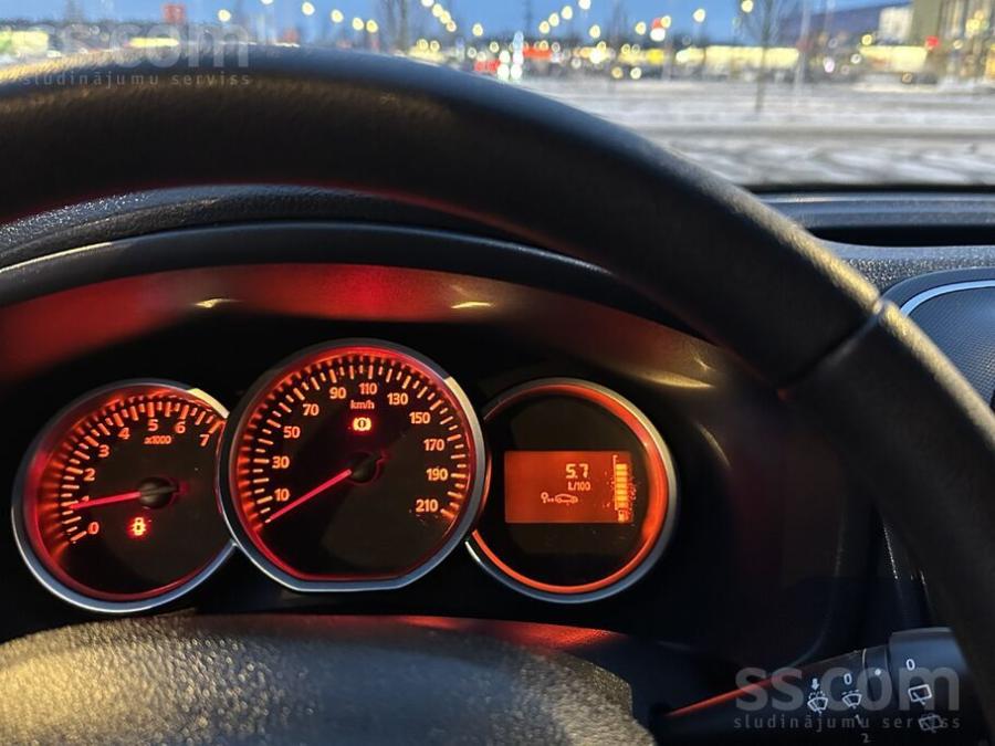Синий Дачия Сандеро 2018 в Рига, объемом двигателя 1.00 л и пробегом 64 тыс. км за 5200 €, фото 26 на AUTOMOTO.COM.LV