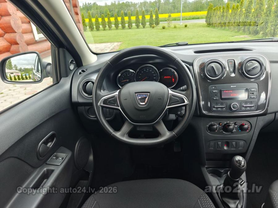 Blue Dacia Sandero 2019 in Paide, with an engine capacity of 1.00 L and mileage of 89 thousand km for 3490 €, photo 16 on AUTOMOTO.COM.LV