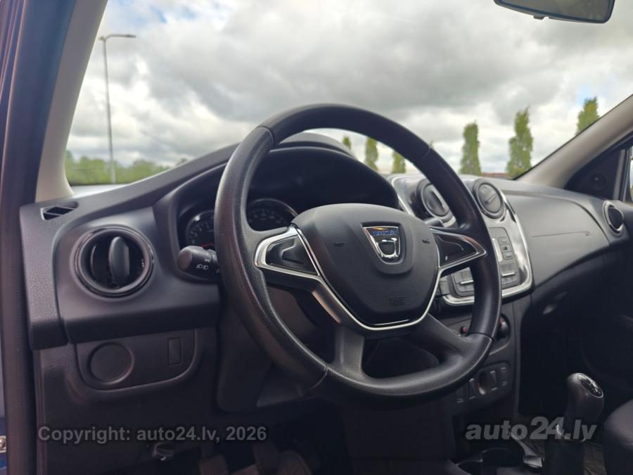 Blue Dacia Sandero 2019 in Paide, with an engine capacity of 1.00 L and mileage of 89 thousand km for 3490 €, photo 18 on AUTOMOTO.COM.LV