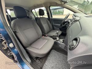 Blue Dacia Sandero 2019 in Paide, with an engine capacity of 1.00 L and mileage of 146 thousand km for 4390 €, photo 11 on AUTOMOTO.COM.LV