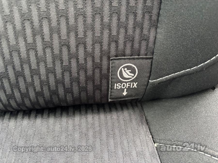 Blue Dacia Sandero 2019 in Paide, with an engine capacity of 1.00 L and mileage of 146 thousand km for 4390 €, photo 18 on AUTOMOTO.COM.LV