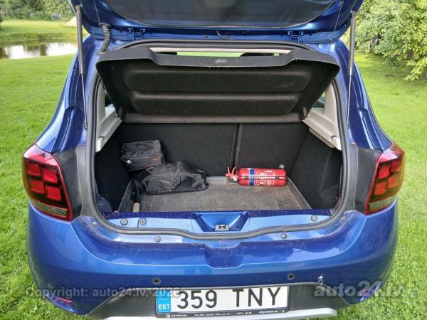 Blue Dacia Sandero 2020 in Tallinn, with an engine capacity of 1.00 L and mileage of 22 thousand km for 9100 €, photo 3 on AUTOMOTO.COM.LV