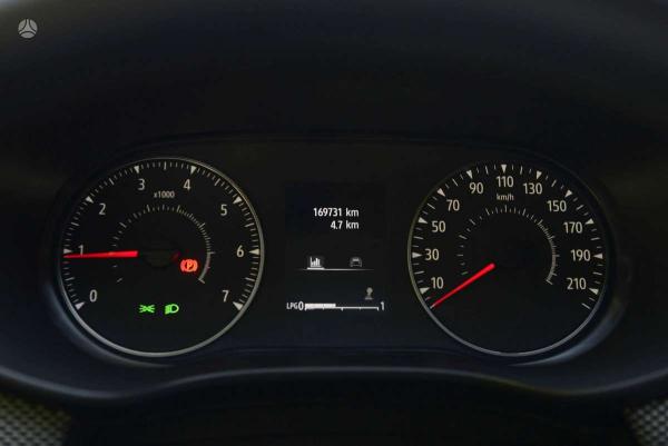 Blue Dacia Sandero 2021 in Vilnius, with an engine capacity of 1.00 L and mileage of 170 thousand km for 8900 €, photo 10 on AUTOMOTO.COM.LV