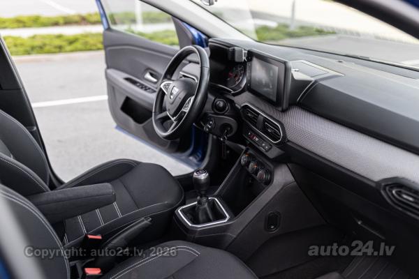 Blue Dacia Sandero 2021 in Tallinn, with an engine capacity of 1.00 L and mileage of 78 thousand km for 6990 €, photo 7 on AUTOMOTO.COM.LV