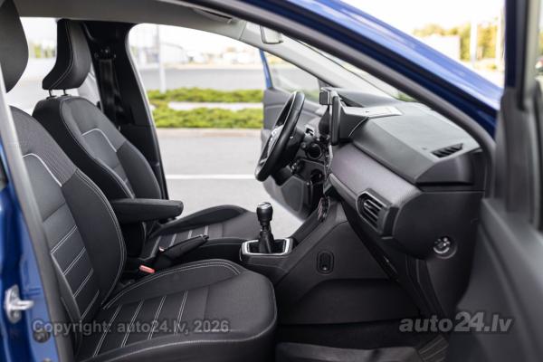 Blue Dacia Sandero 2021 in Tallinn, with an engine capacity of 1.00 L and mileage of 78 thousand km for 6990 €, photo 8 on AUTOMOTO.COM.LV