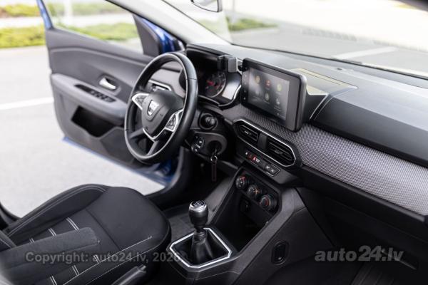 Blue Dacia Sandero 2021 in Tallinn, with an engine capacity of 1.00 L and mileage of 78 thousand km for 6990 €, photo 9 on AUTOMOTO.COM.LV