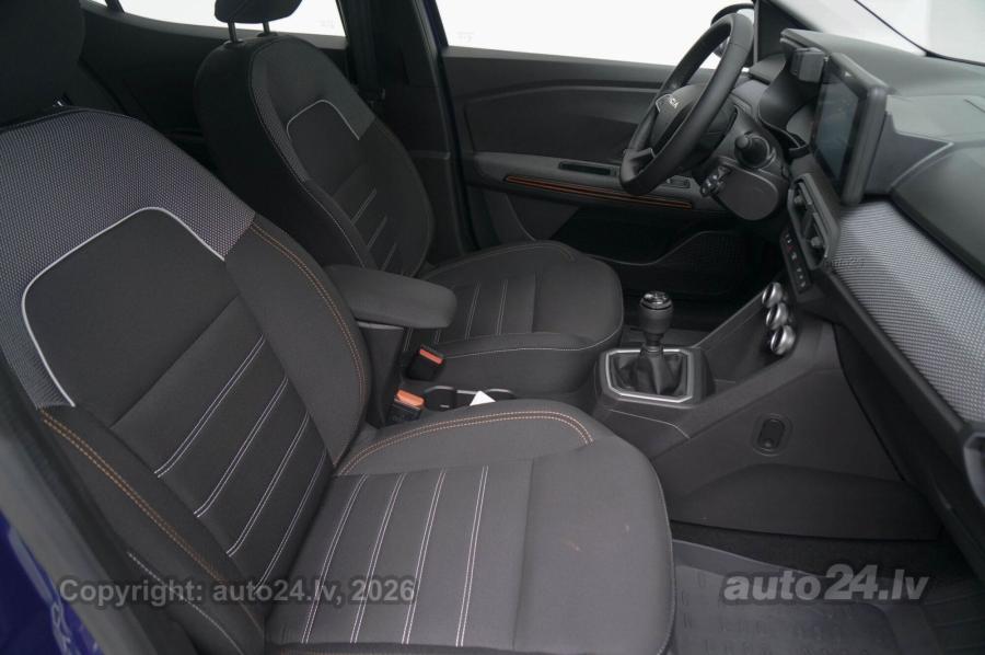 Blue Dacia Sandero 2023 in Tallinn, with an engine capacity of 1.00 L and mileage of 61 thousand km for 11990 €, photo 16 on AUTOMOTO.COM.LV
