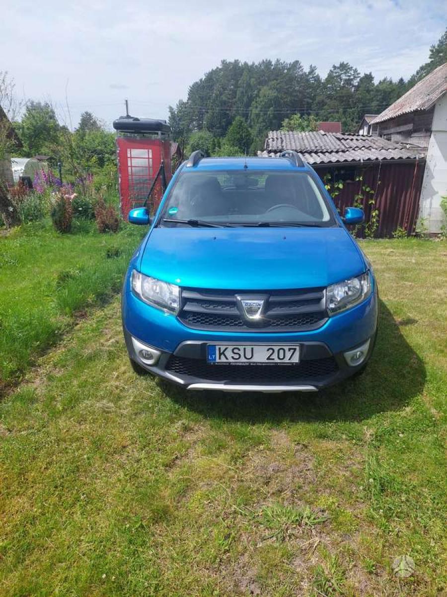 Blue Dacia Sandero 2014 in Kazlu Ruda, with an engine capacity of 0.90 L and mileage of 141 thousand km for 2950 €, photo 1 on AUTOMOTO.COM.LV