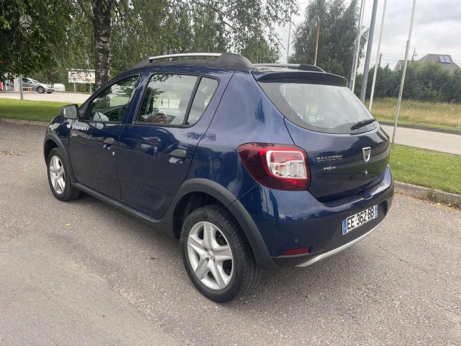 Zils Dacia Sandero 2016 Tauragė, ar dzinēja tilpumu 1.50 L un nobraukumu 227 tūkst. km par 3700 €, foto 4 vietnē AUTOMOTO.COM.LV