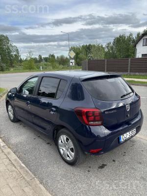 Zils Dacia Sandero 2019 Rīga, ar dzinēja tilpumu 1.50 L un nobraukumu 200 tūkst. km par 4800 €, foto 5 vietnē AUTOMOTO.COM.LV