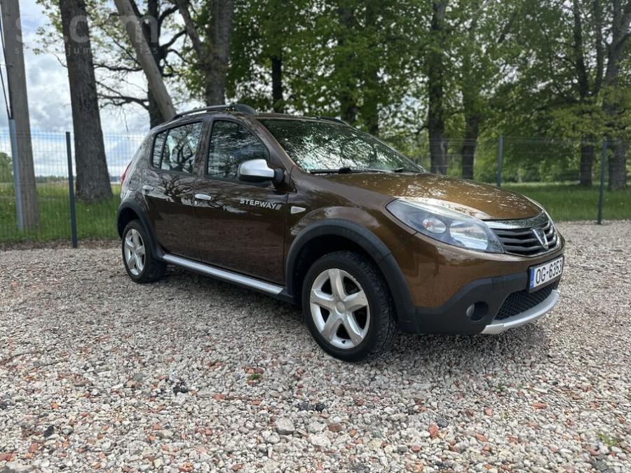 Brūns Dacia Sandero 2012 Cēsis, ar dzinēja tilpumu 1.60 L un nobraukumu 0 tūkst. km par 6200 €, foto 3 vietnē AUTOMOTO.COM.LV