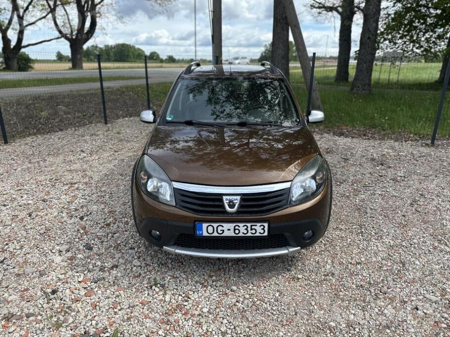 Brūns Dacia Sandero 2012 Cēsis, ar dzinēja tilpumu 1.60 L un nobraukumu 0 tūkst. km par 6200 €, foto 4 vietnē AUTOMOTO.COM.LV