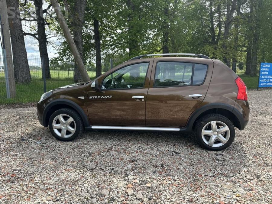 Brūns Dacia Sandero 2012 Cēsis, ar dzinēja tilpumu 1.60 L un nobraukumu 0 tūkst. km par 6200 €, foto 5 vietnē AUTOMOTO.COM.LV