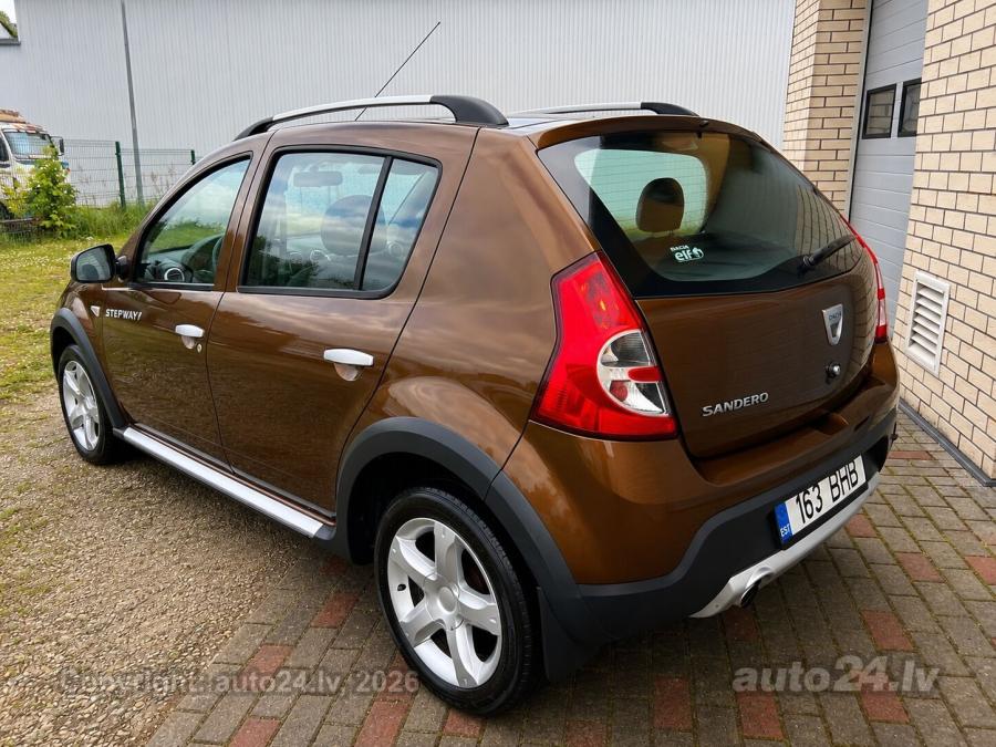 Brūns Dacia Sandero 2012 Paide, ar dzinēja tilpumu 1.60 L un nobraukumu 165 tūkst. km par 3799 €, foto 5 vietnē AUTOMOTO.COM.LV