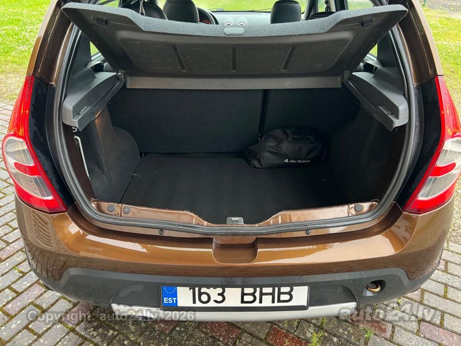 Brūns Dacia Sandero 2012 Paide, ar dzinēja tilpumu 1.60 L un nobraukumu 165 tūkst. km par 3799 €, foto 17 vietnē AUTOMOTO.COM.LV