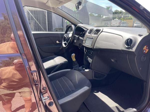 Brown Dacia Sandero 2017 in Vilnius, with an engine capacity of 0.90 L and mileage of 155 thousand km for 5700 €, photo 8 on AUTOMOTO.COM.LV