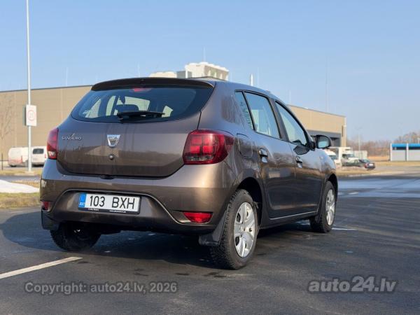 Brown Dacia Sandero 2018 in Tallinn, with an engine capacity of 0.90 L and mileage of 103 thousand km for 5900 €, photo 3 on AUTOMOTO.COM.LV