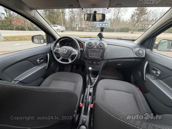 Brown Dacia Sandero 2018 in Tallinn, with an engine capacity of 0.90 L and mileage of 103 thousand km for 5900 €, photo 8 on AUTOMOTO.COM.LV
