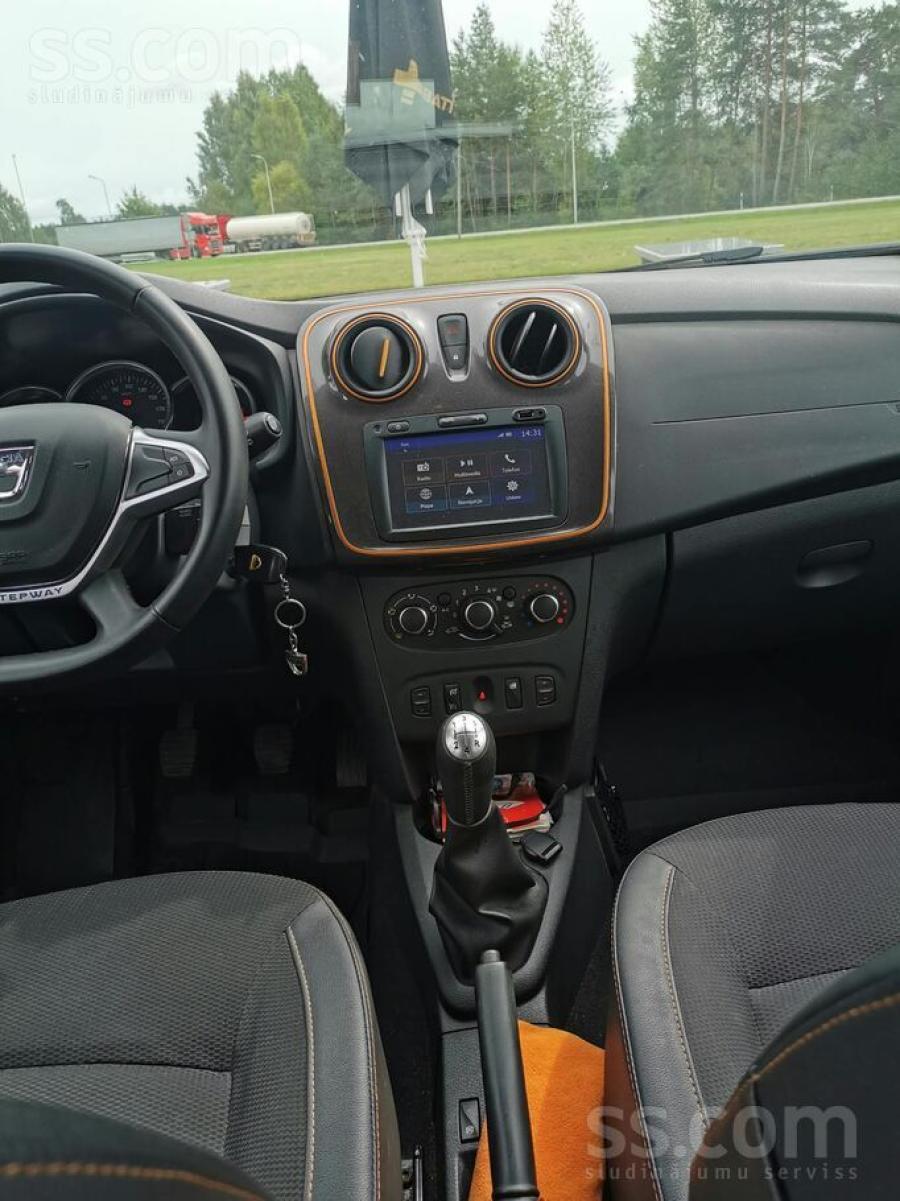 Brūns Dacia Sandero 2018 Rīga, ar dzinēja tilpumu 1.50 L un nobraukumu 85 tūkst. km par 6950 €, foto 4 vietnē AUTOMOTO.COM.LV